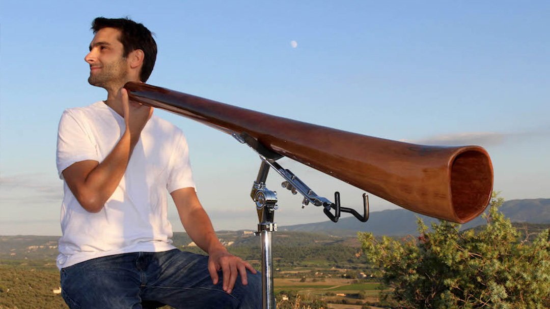 Five tips for a good posture to play your didgeridoo - Wakademy
