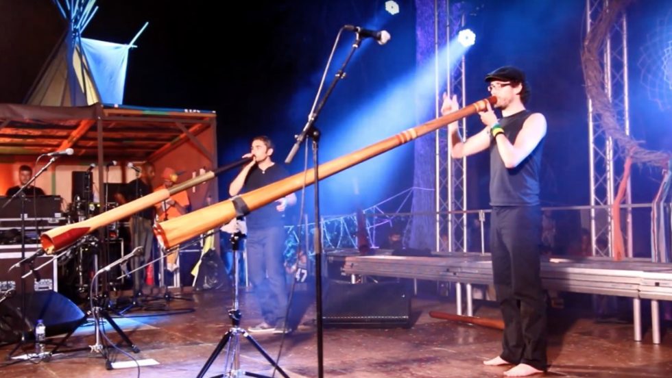 The origins of the didgeridoo: the Aborigines of Australia - Wakademy